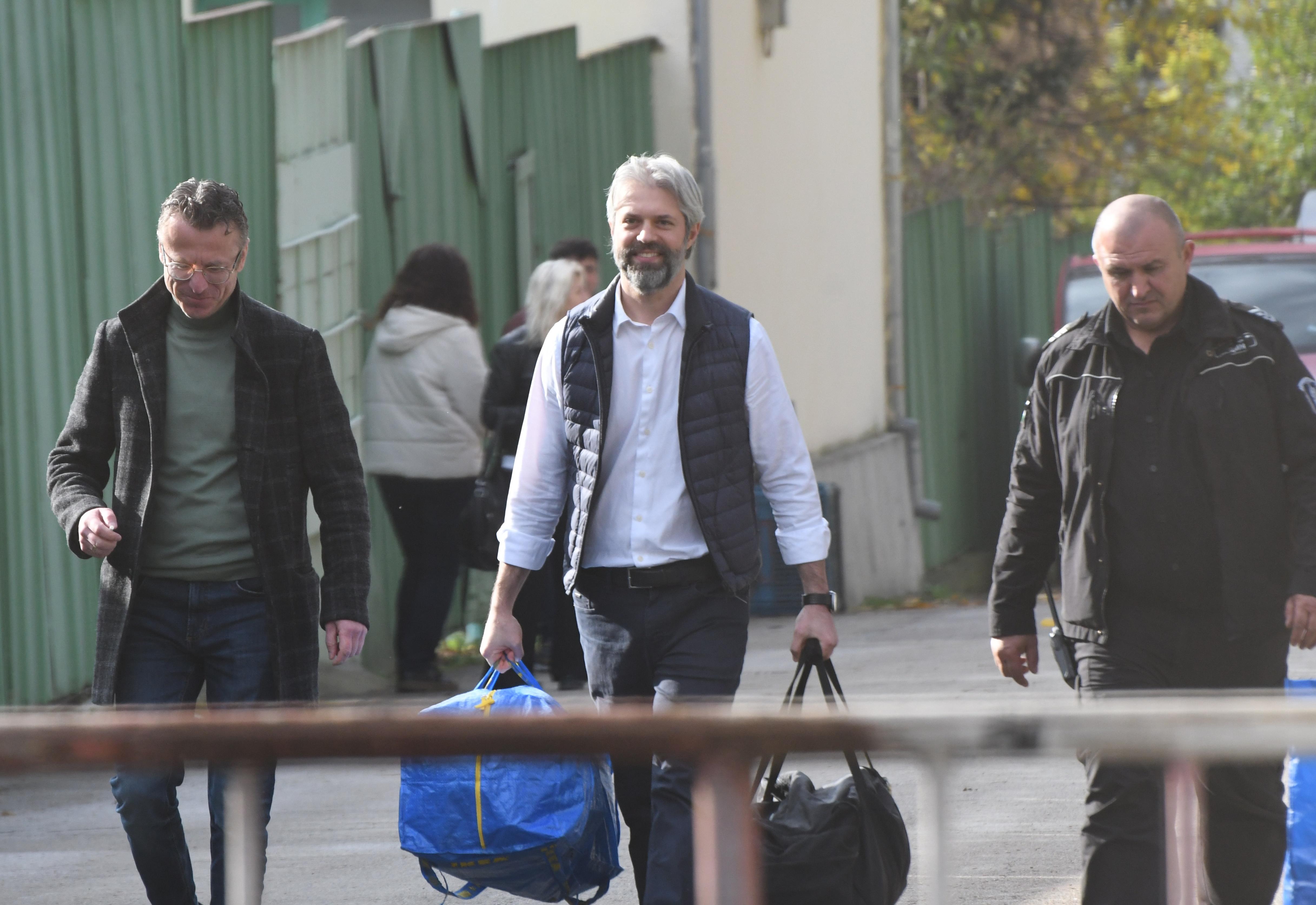 Petel.bg - новини - Благомир Коцев излезе от варненския затвор